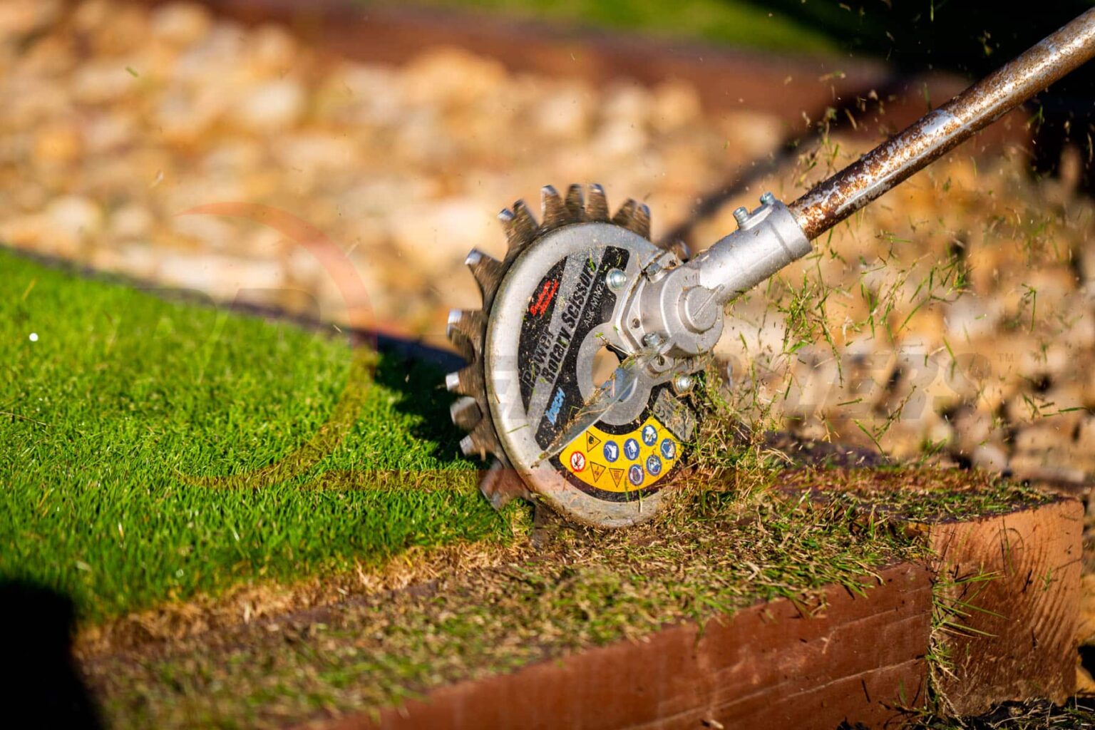 IDECH Rotary Scissors - Accurate Lawn Trimming | Reel Rollers